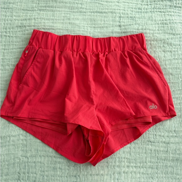 ALO Yoga | Shorts | Alo Yoga Sport Star Short | Poshmark